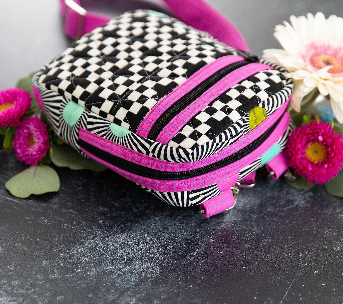 Athena Crossbody Pattern - Knot and Thread Design – Rainbow Stash