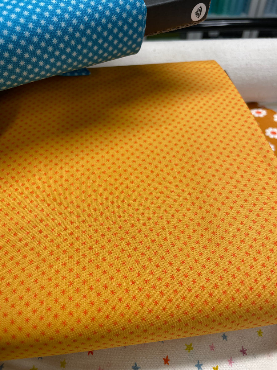Meadow Star Puff Cantaloupe Fat Quarter - Alexia Abegg for Ruby Star S ...