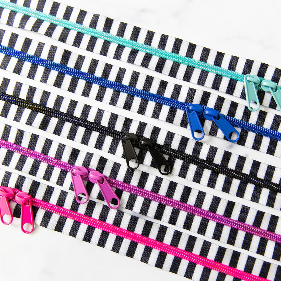 30” Black & White Striped Zipper Black Coil and Pull – Rainbow Stash